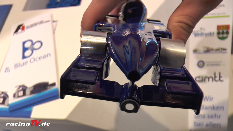 Ehrengast und Rennauto bei der Deutschen Meisterschaft F1 in Schools in ...